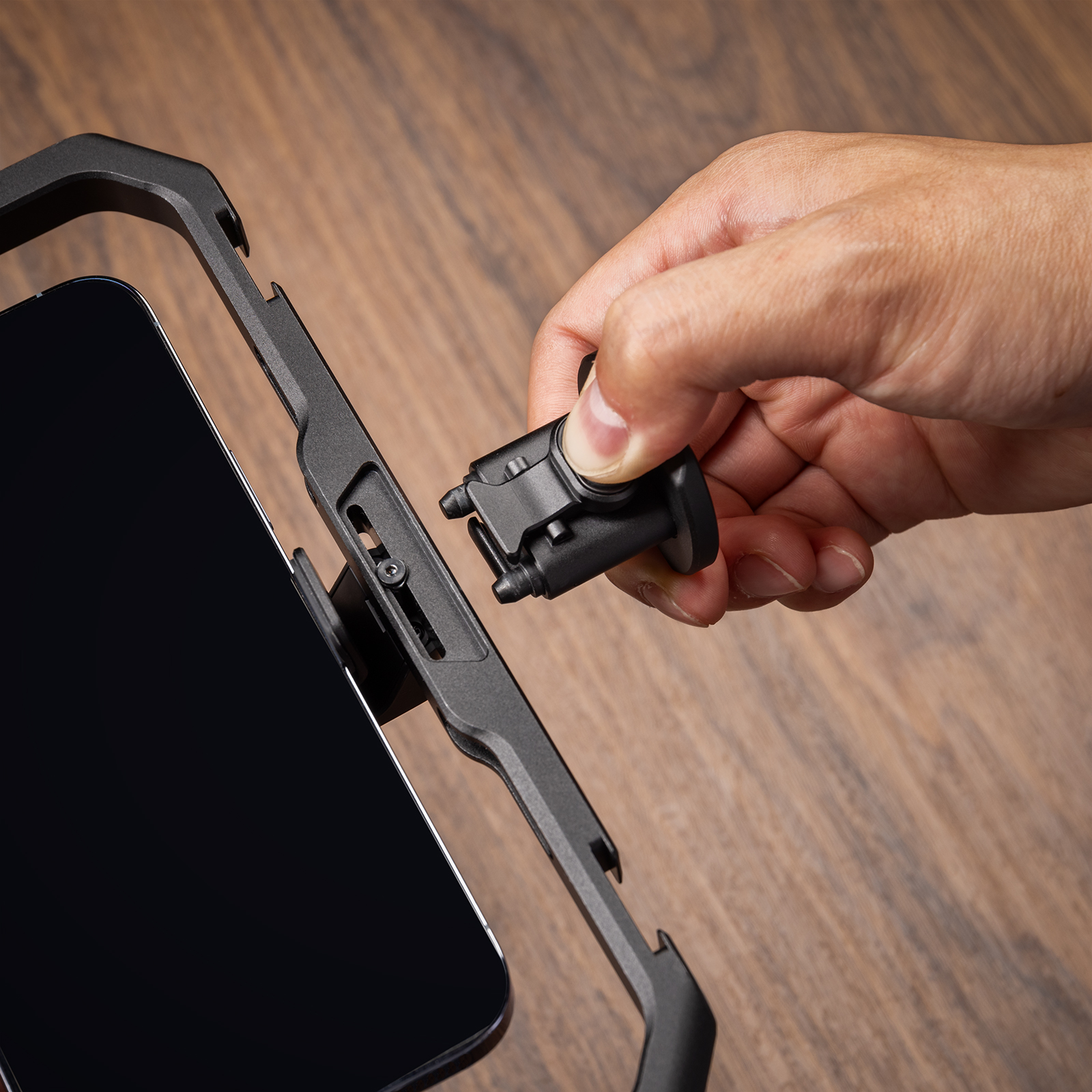 H11 Quick Release Arca Adapter for Mobile Phone Cages | SmallRig